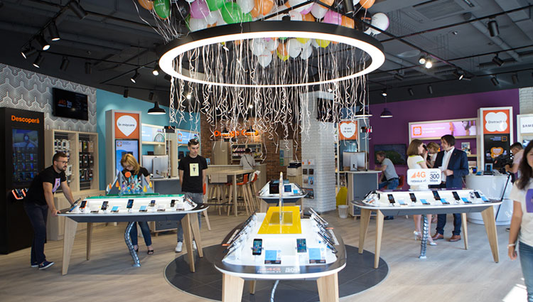 Orange Smart Store для комплексного цифрового путешествия.